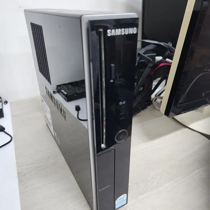 SAMSUNG | 삼성 Samsung Mini PC DM-X10 Z183 with Windows XP, no adapter # ...