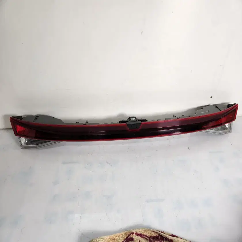 아반떼 CN7 트렁크등 백피니셔 일반 92409 AA000 #헤드라이트,#풀LED전조등,#일반할로겐라이트,#HID제논라이트 ...