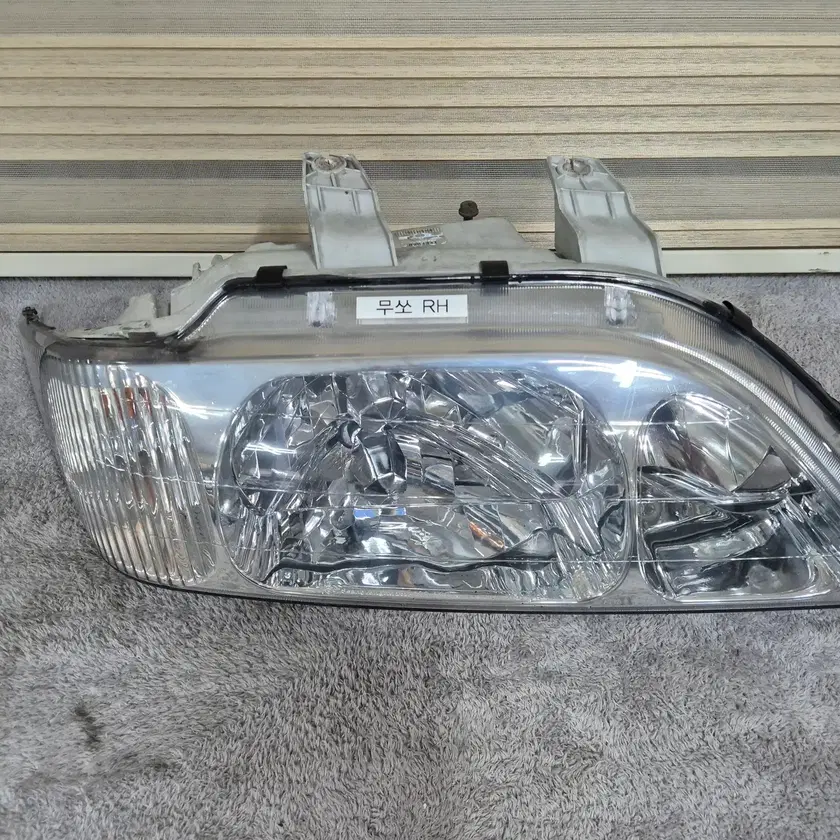 # Ssangyong Musso Musso Sport passenger seat light for sale. #무쏘,#무쏘스포츠 ...