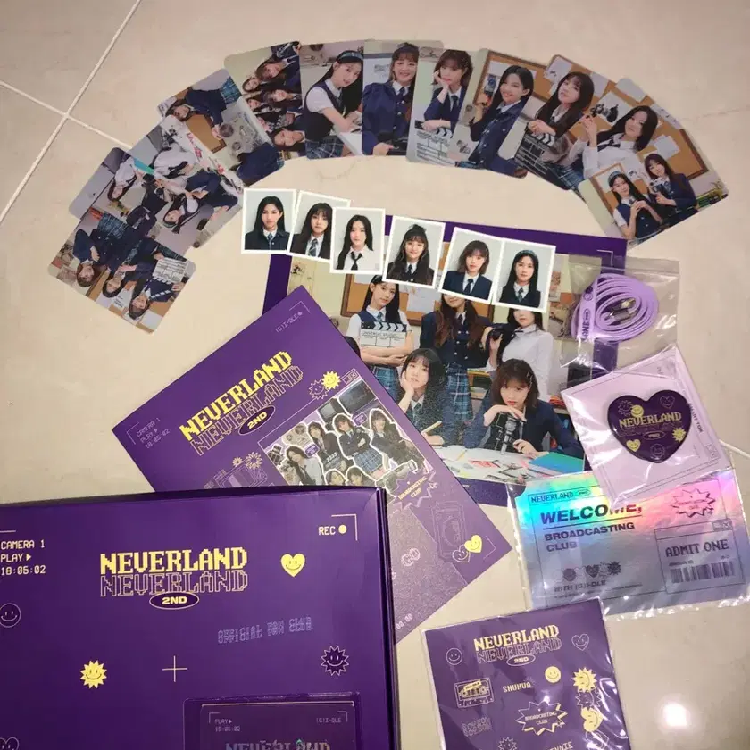 (G)IDLE Poster/Pictorial on Bunjang Global Site.