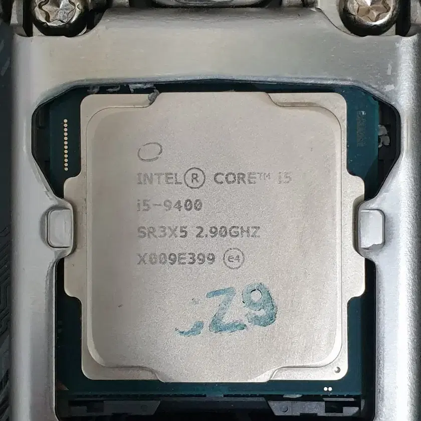 Intel 9th Gen i5 9400 CPU CoolerAvailable in separate quantities on Bunjang Global Site.