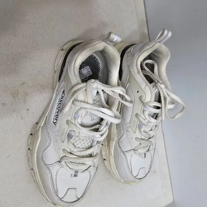 DISCOVERY EXPEDITION Shoes/Flat Shoes #디스커버리,#운동화,#신발 on Bunjang Global ...