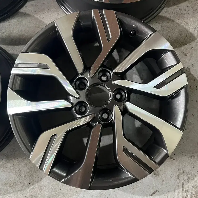 [Yongin Mijeong Sangsa] We are selling a 17-inch Tivoli Air genuine ...