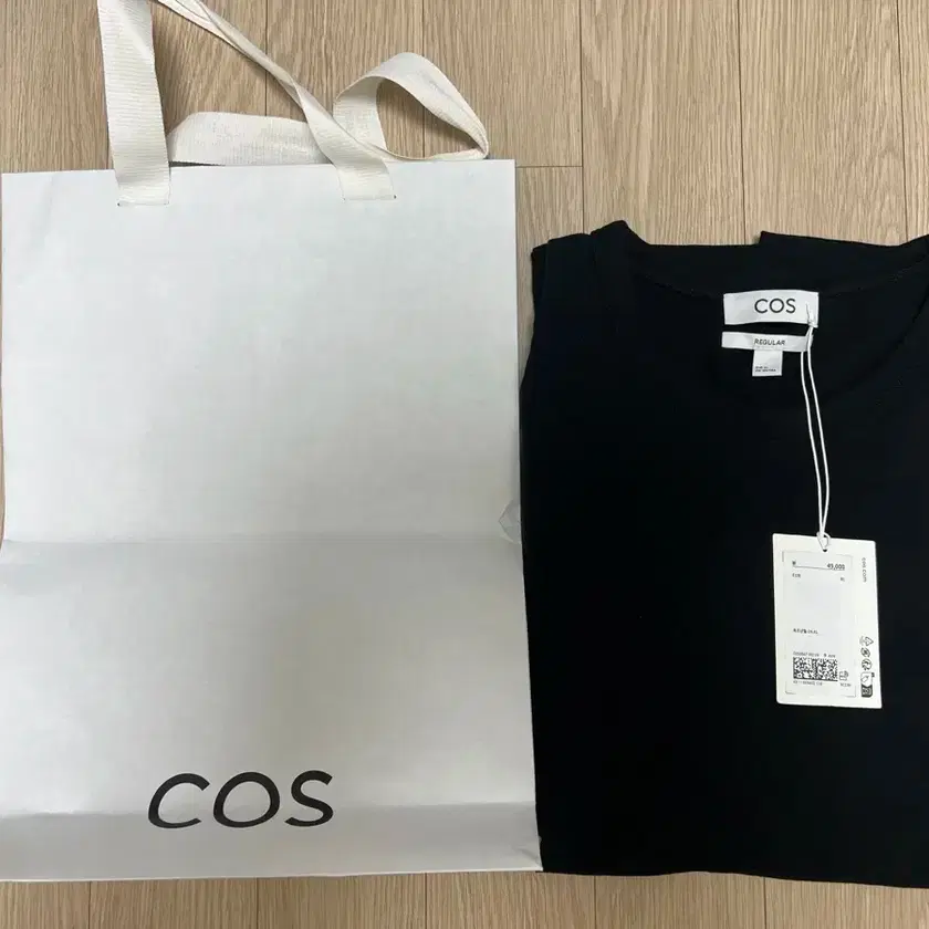 COS | 코스 XL) COS Regular Fit Plain Short Sleeve Black on Bunjang Global ...