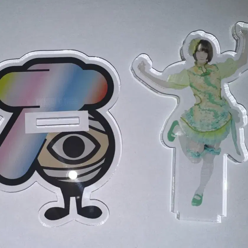 Zenkimi zenbukimi no seida hitomi yotsu acrylic stand undergrounddol ...