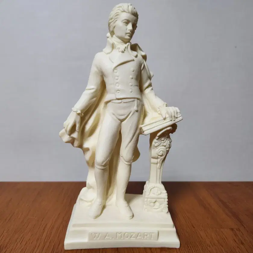 Old vintage Italian Wolfgang Amadeus Mozart pure resin figure. #볼프강 ...