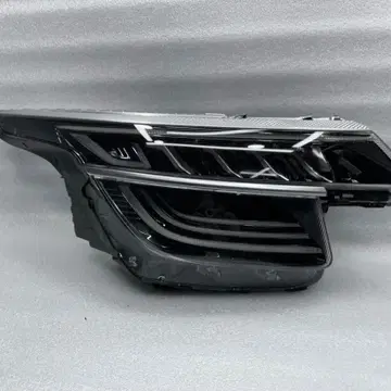 Car Part #BMW3GT전조등,#3GT헤드라이트 on Bunjang Global Site.