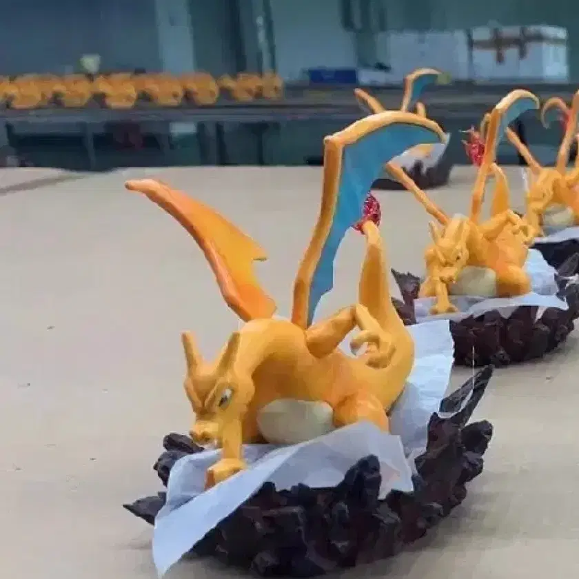 POKÉMON | 포켓몬스터 Unsealed ABC Lizamon Resin Statue Pokemon Resin Statue ...