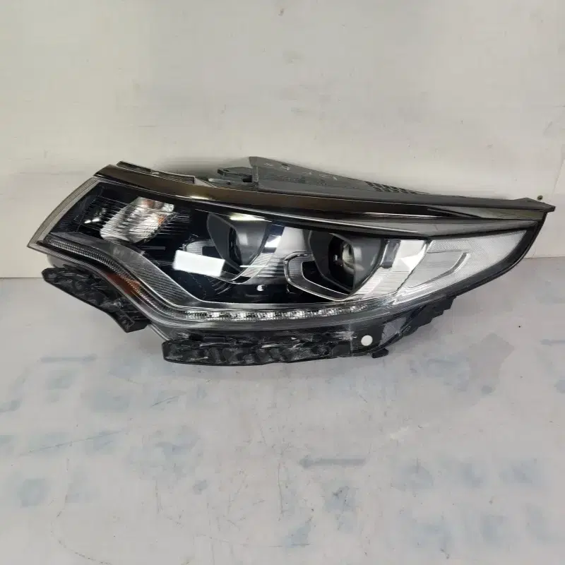 차량 부품 #헤드라이트,#테일라이트,#일반할로겐라이트,#HID제논라이트,#LED전조등 on Bunjang Global Site.