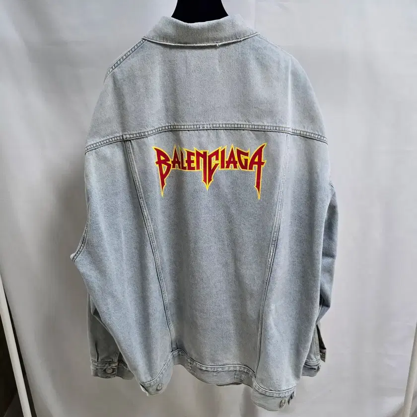 BALENCIAGA | 발렌시아가 Balenciaga Metal back logo denim jacket 2 sizes 105 ...