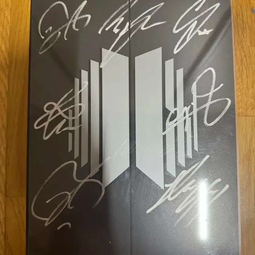 BTS Autographed sign album by BTS #방탄싸인,#BTS싸인,#싸인앨범,#방탄소년단,#방탄소년단앨범 on ...