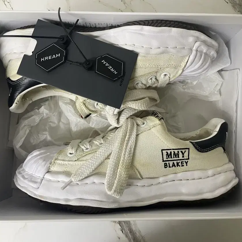 MIHARA YASUHIRO | 미하라야스히로 (EU42,270,275)Maison Mihara Yasuhiro Blakey Canvas White #미하라야스히로42 ...