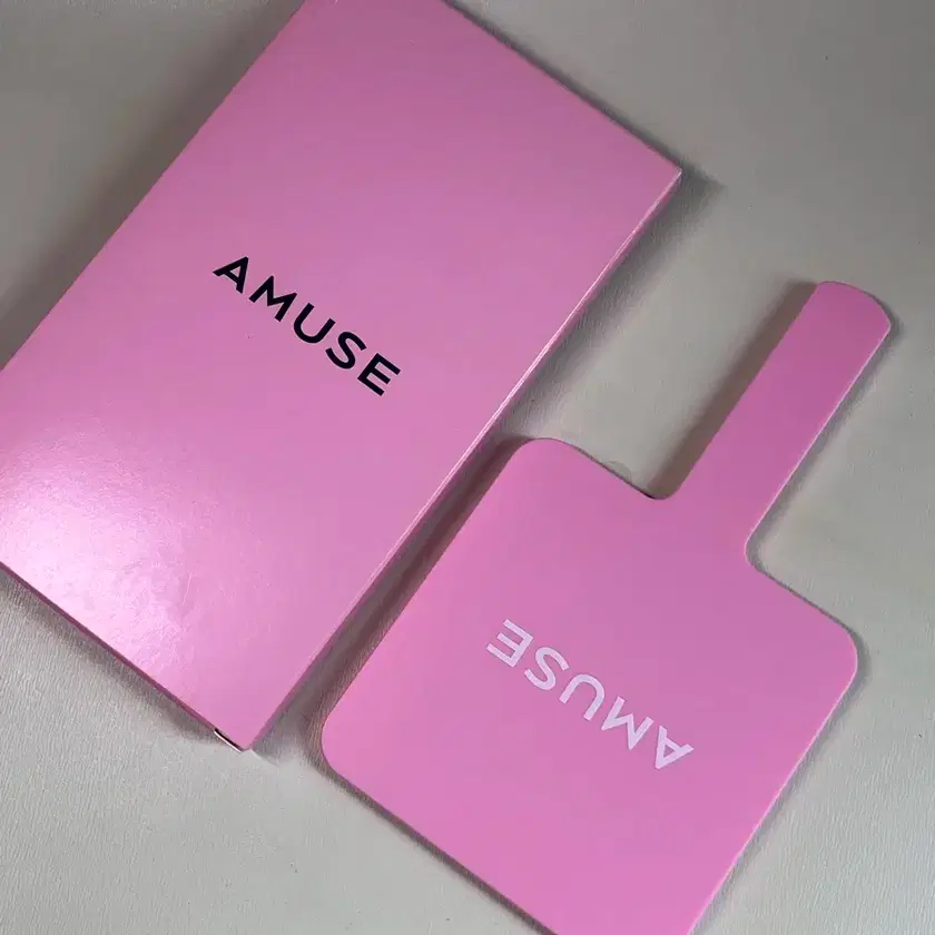 Amuse Pink Square Mirror. Amuse Hand Mirror. on Bunjang Global Site.