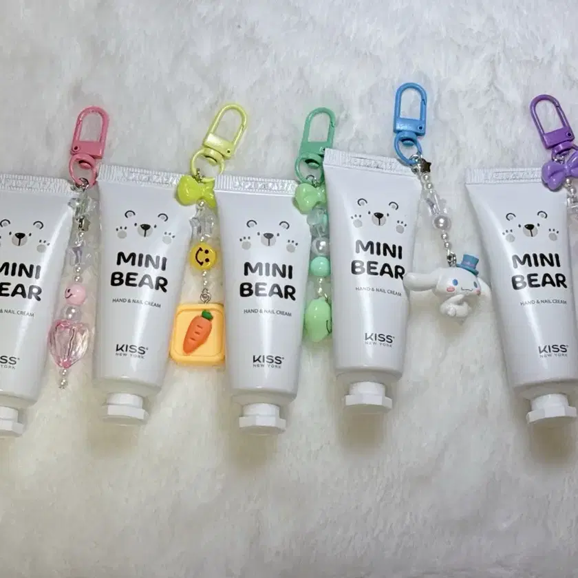 Mini Hand Cream Keyring (New) on Bunjang Global Site.