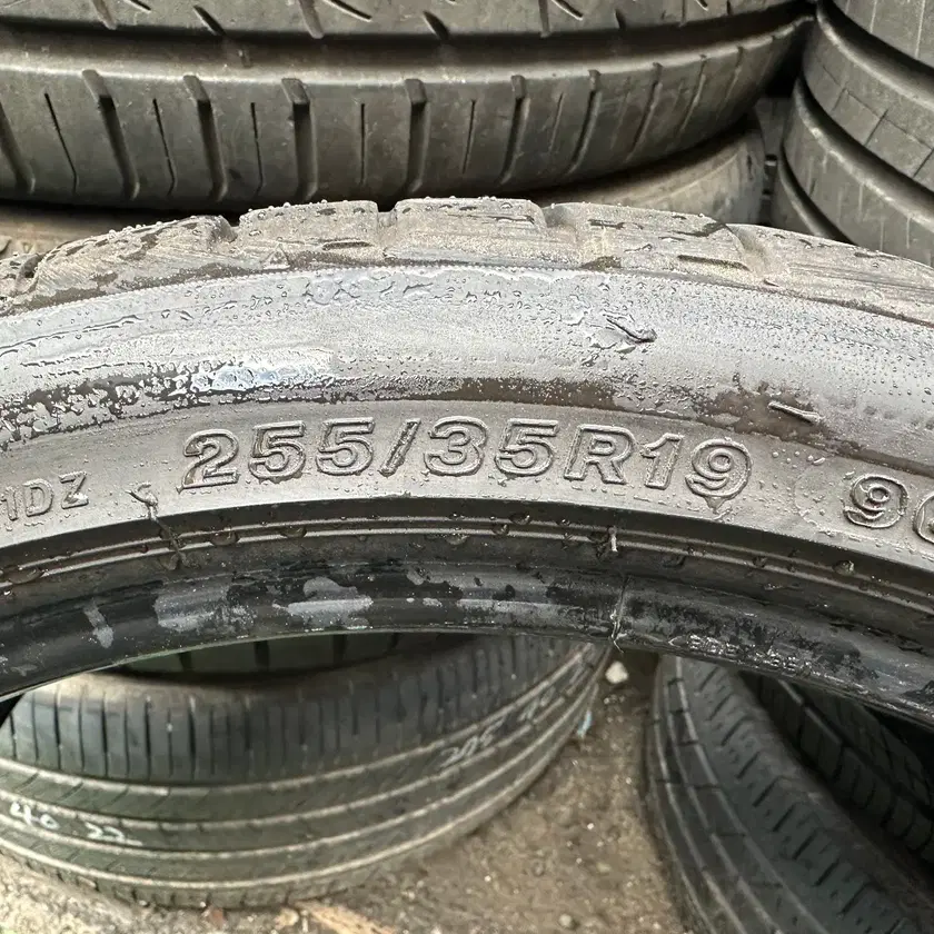 255 35 19 Bridgestone Potenza S001 19" used tires for sale #2553519,#G70타이어,#3시리즈타이어,#스팅어타이어,#19 ...