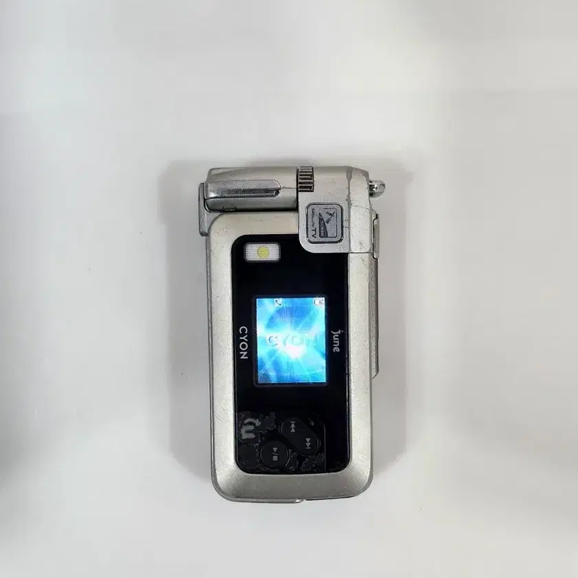 LG | LG전자 CYON Park Joo-young Phone (LG-SB120) + sch-b300 #싸이언,#lg-sb120,#박주영폰,#2g,#올드폰 on ...