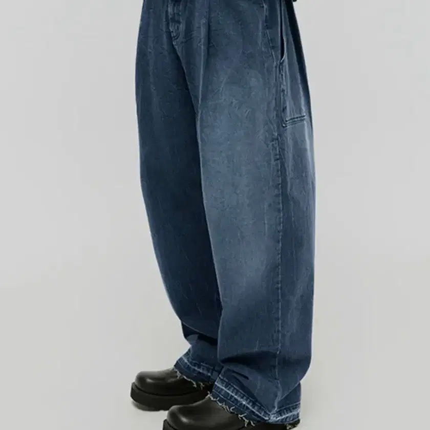 DNSR (DNSR) Denim #DNSR,#dnsr,#디엔에스알,#디엔에스알데님 on Bunjang Global Site.