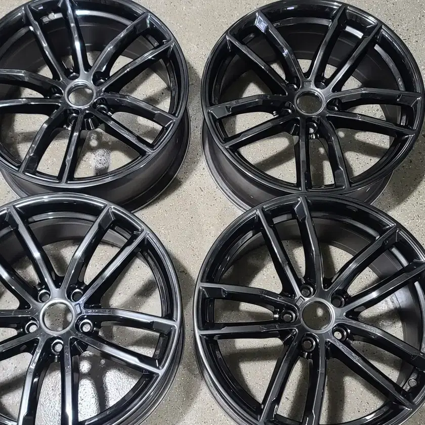 BMW G30 662M Ghost Chrome 18인치 순정 휠 대품판매20만원 on Bunjang Global Site.