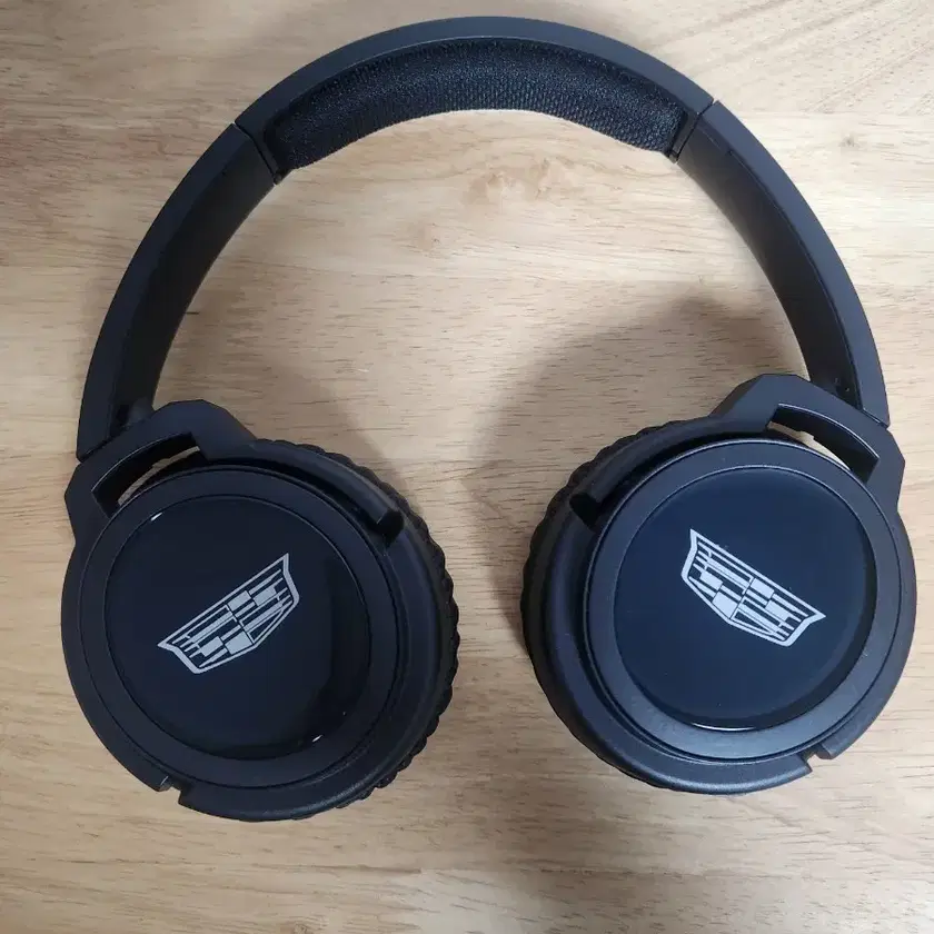 Cadillac Escalade Bluetooth Headset #헤드셋,#블루투스헤드셋,#무선이어폰,#무선헤드셋 on Bunjang Global Site.