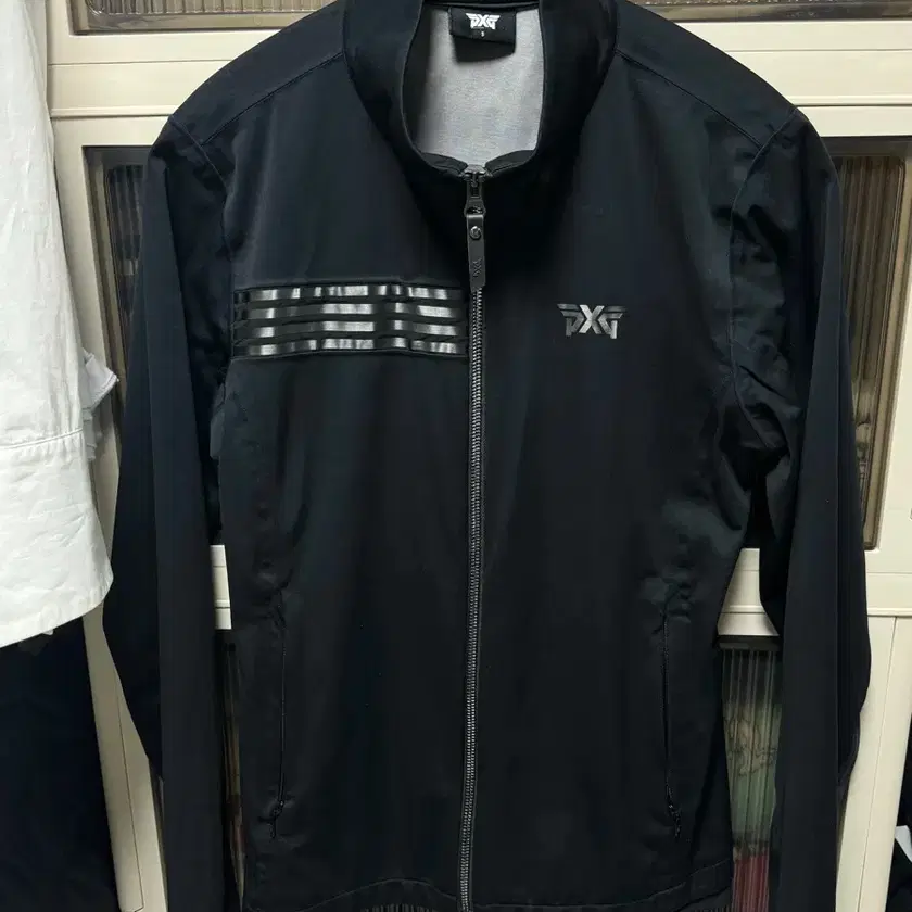 PXG pxg zip-up jacket S on Bunjang Global Site.