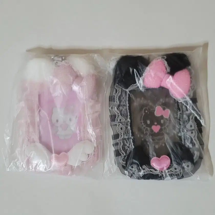 [Bulk of 2] Hello Kitty Angel Devil Card Case keyring (photocard holder ...