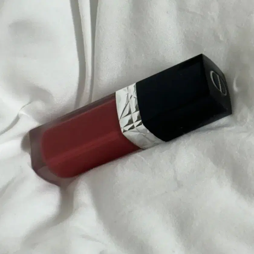 DIOR | 디올 Rouge Dior Forever Liquid: 720 Forever Icon Dior Tint on ...