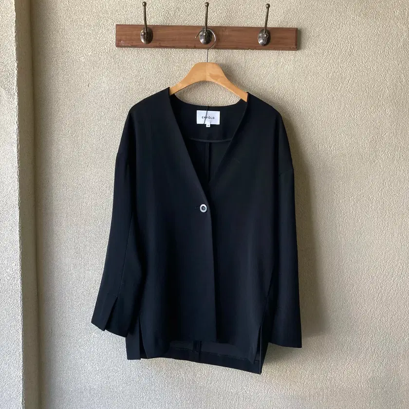 Enfold Jacket on Bunjang Global Site.