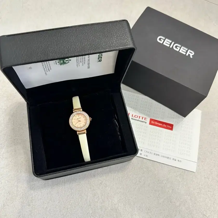 Geiger Romantic (Natural) Dia Jewelry Watch #Gift on Bunjang Global Site.