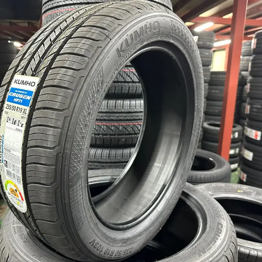 235 50 19 금호 크루젠HP71 SUV타이어 할인판매 #2355019,#19인치타이어,#크루젠HP71,#XC40타이어,#GLB타이어 on Bunjang Global Site.