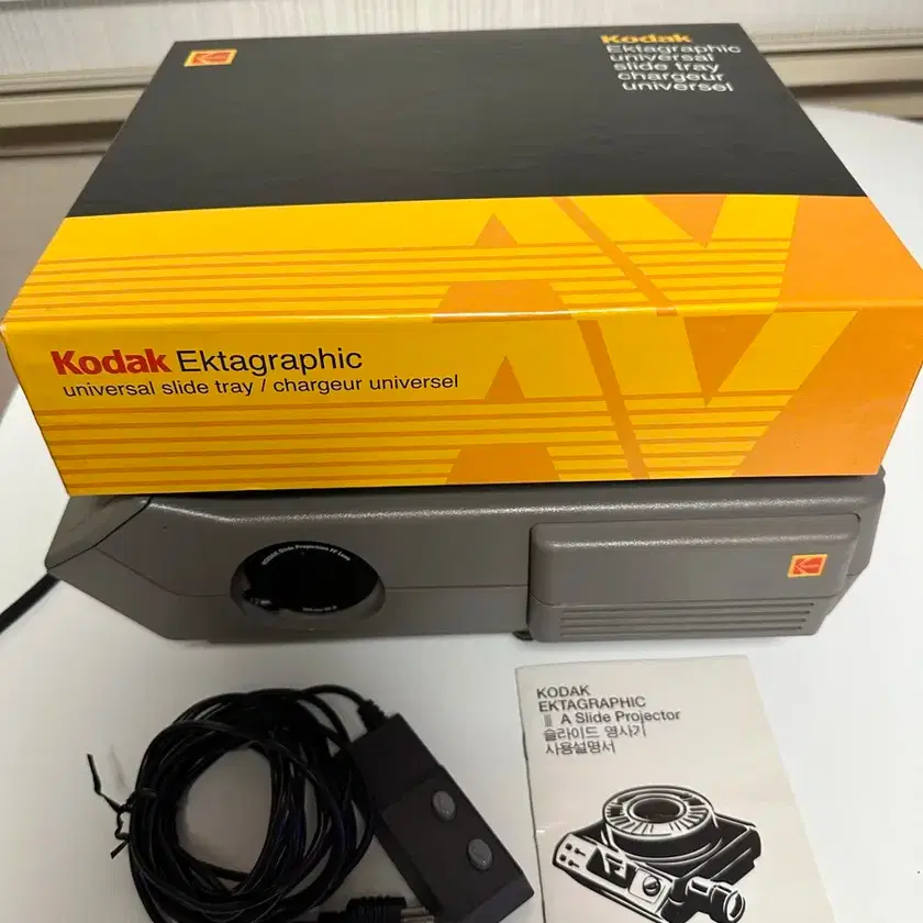 KODAK | 코닥 Overhauled, brand new Kodak Ektagraphic IIIA slide projector ...