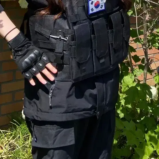 Commando SWAT Graduation Costume Rental on Bunjang Global Site.