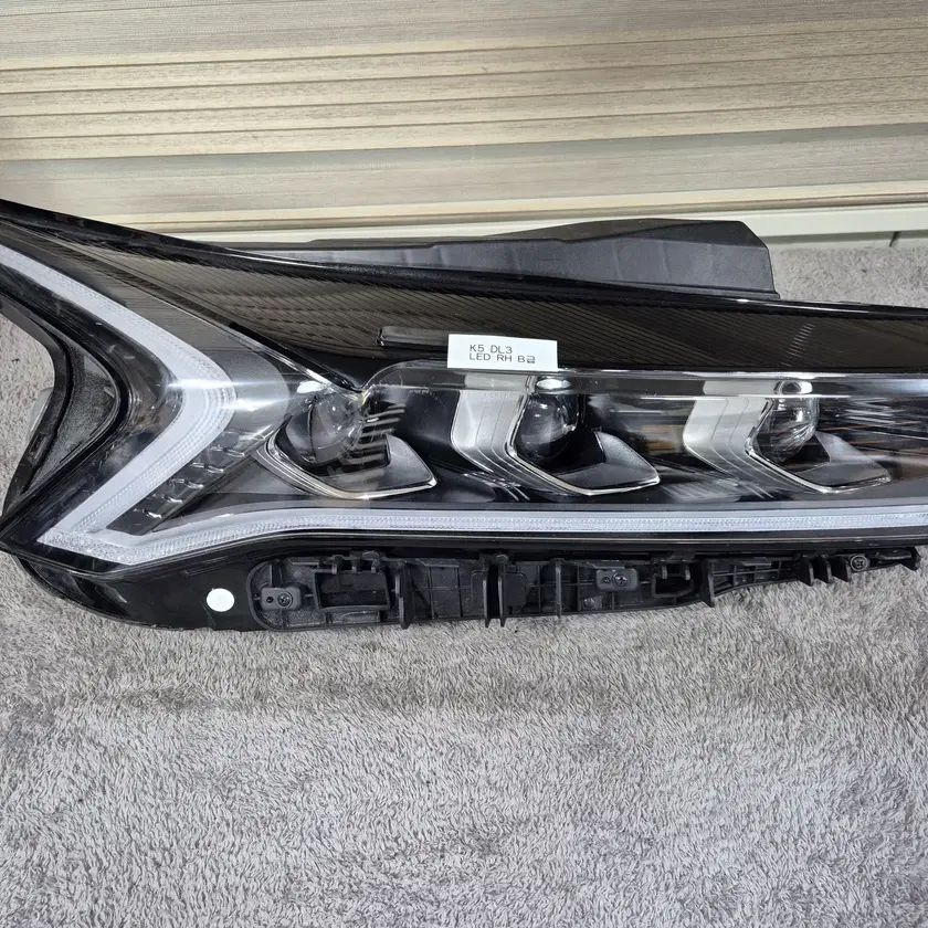 Kia K5 Passenger Side DL3 Full LED B-Class Daytime Running Lights (see photo) For Parts #K5,#DL3 ...