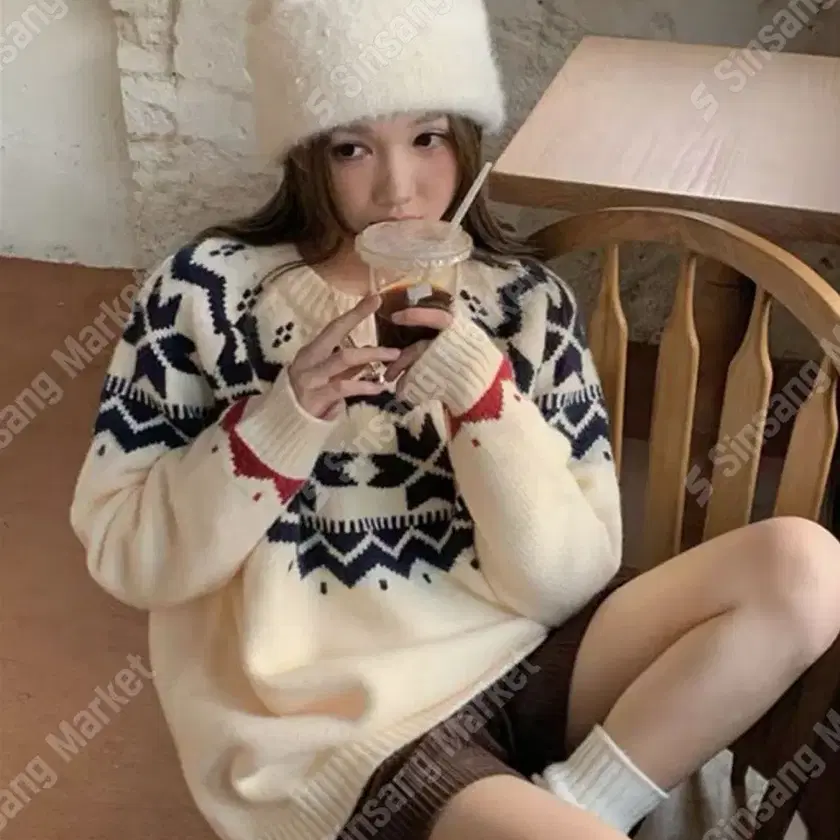 *Discounted* Merry Merry Snowflake Round Knit on Bunjang Global Site.