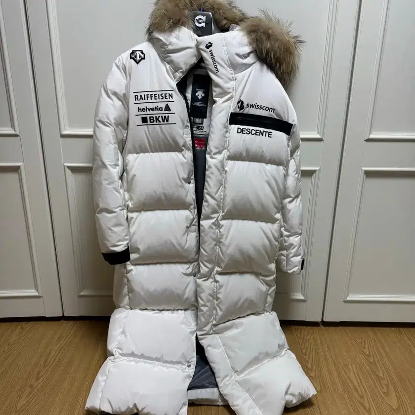 DESCENTE | 데상트 (as new) limited edition Desant Swiss Monochrome Audi ...