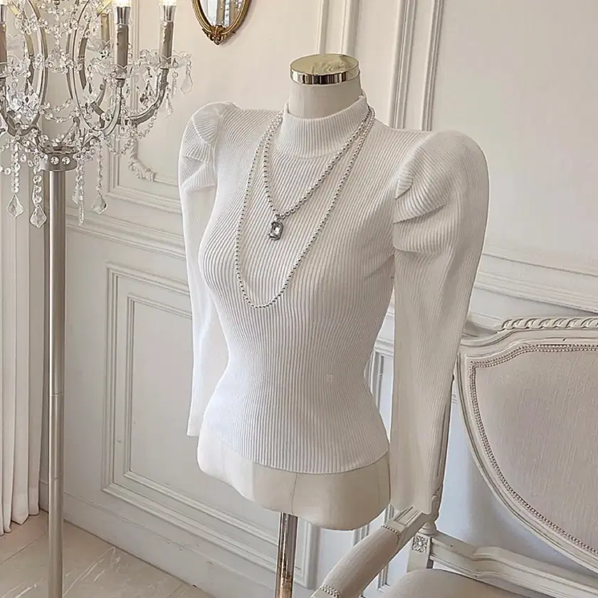White Shirred Ribbed Knit New Arrivals #골지,#니트,#긴팔,#셔링,#하객룩 on Bunjang ...
