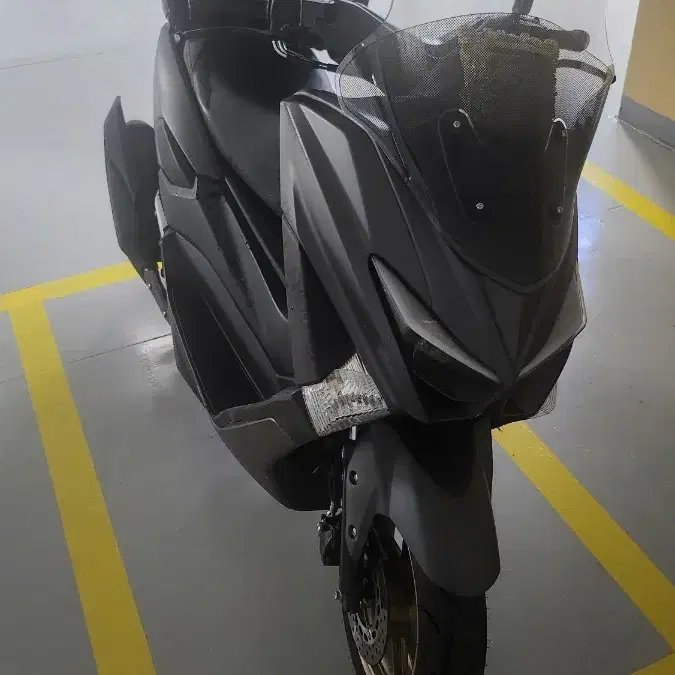 24 year old 125cc imax scooter for sale on Bunjang Global Site.