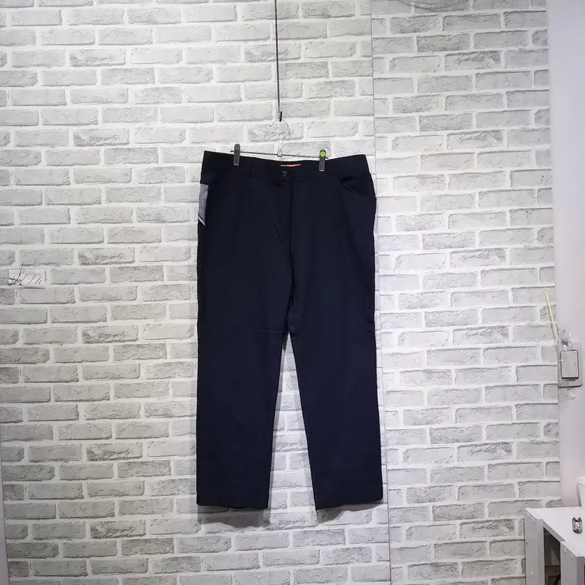 Ch277 Brushed Black Pants 32 on Bunjang Global Site.