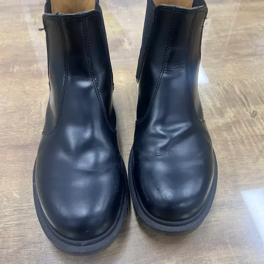 DR. MARTENS | 닥터마틴 Dr. Martens 2976 Chelsea Boots 270 on Bunjang Global Site.