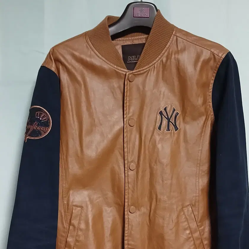 MLB MLB Baseball Jumper Size 105 on Bunjang Global Site.