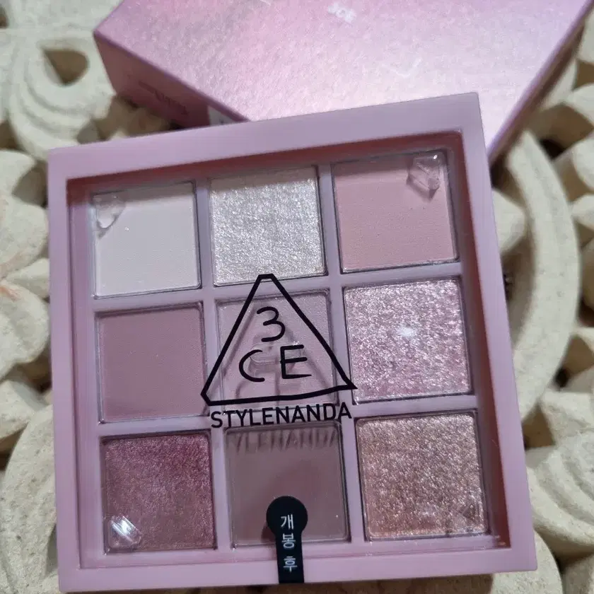 3CE Eyecolor Palette Autofocus #3ce,#3ce팔레트 on Bunjang Global Site.