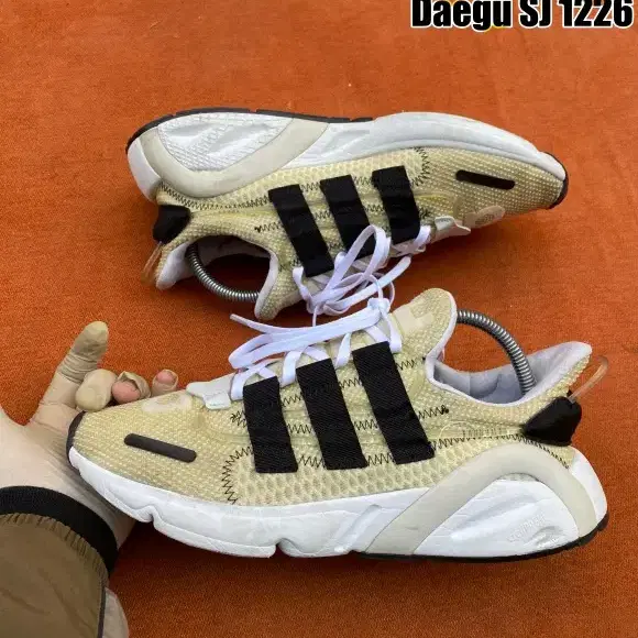 ADIDAS | 아디다스 265-270 adidas Lexicon Sneakers Sneakers #아디다스,#아디다스275 ...