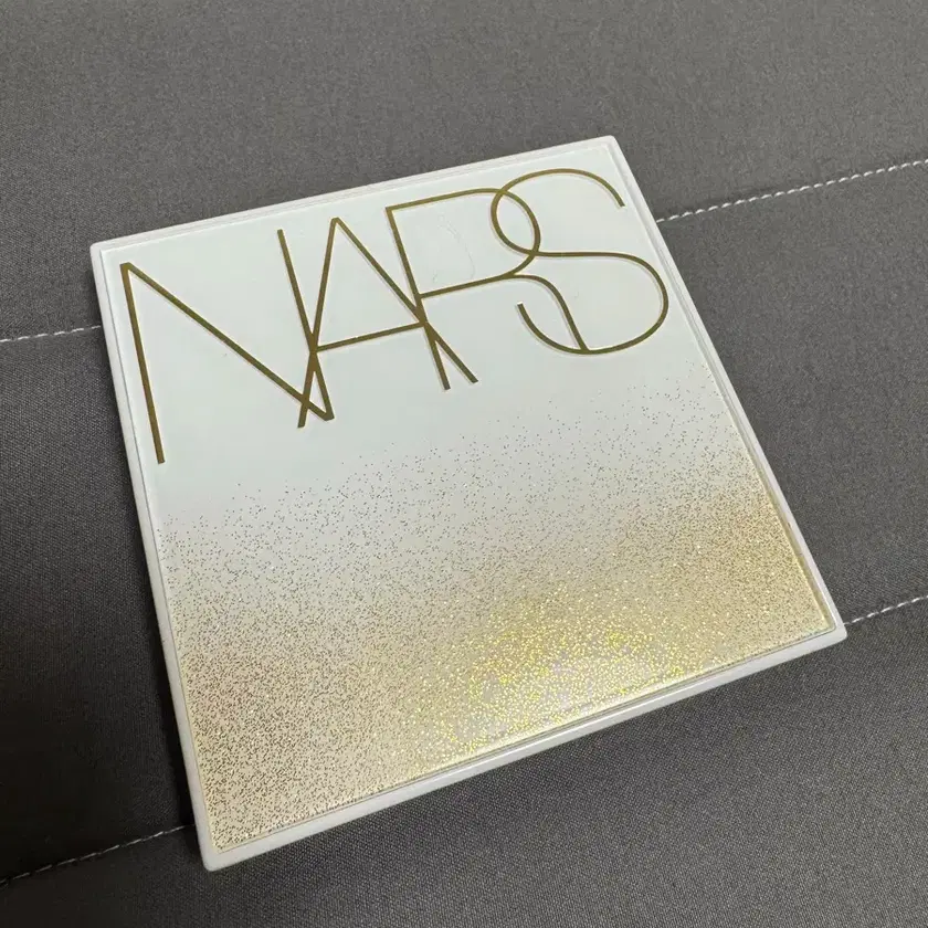 NARS | 나스 Nars Endless Night Eyeshadow Palette on Bunjang Global Site.
