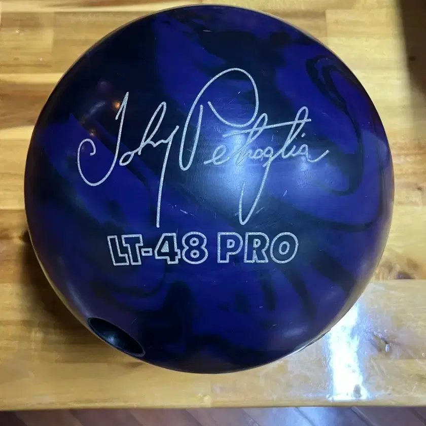 Brunswick LT-48 PRO Bowling Ball 15P on Bunjang Global Site.