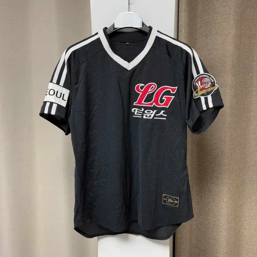 LG Twins Classic Uniform 100 on Bunjang Global Site.