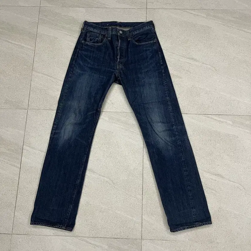 LVC 47501-0221 30/32 on Bunjang Global Site.