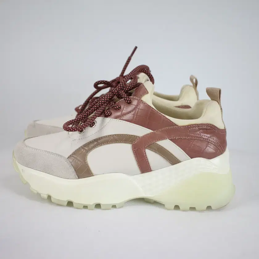 Misope's height (6 cm) Sneaker size 35 (approx. 225-230 mm) on Bunjang ...
