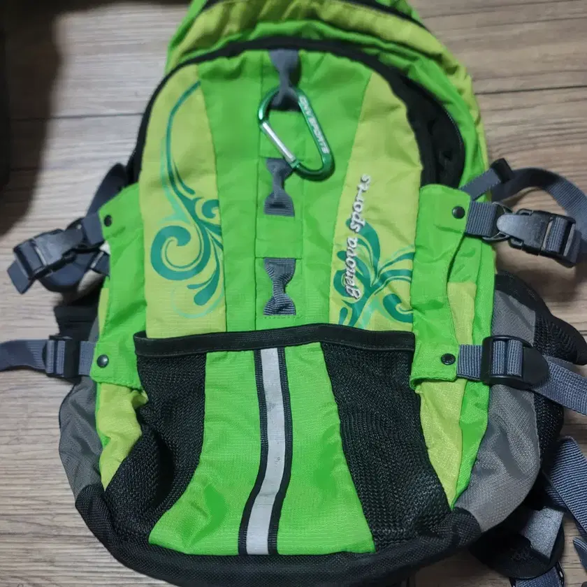 Genova hiking backpack on Bunjang Global Site.