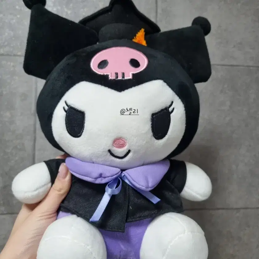 Kuromi Graduation cap Graduation doll #쿠로미,#산리오,#쿠로미인형,#산리오인형,#졸업선물 on ...