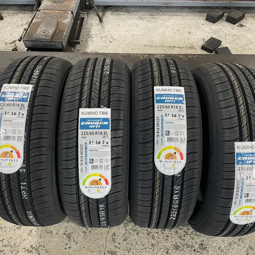 225 60 18 Sold 4 new Kumho Cruzen HP71 tires on Bunjang Global Site.