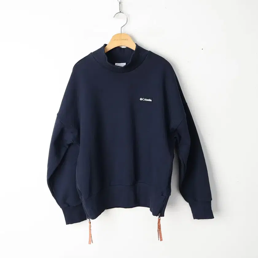 COLUMBIA | 컬럼비아 55/Columbia Side Slit Brushed Sweatshirt #55,#여자,#기모 on ...